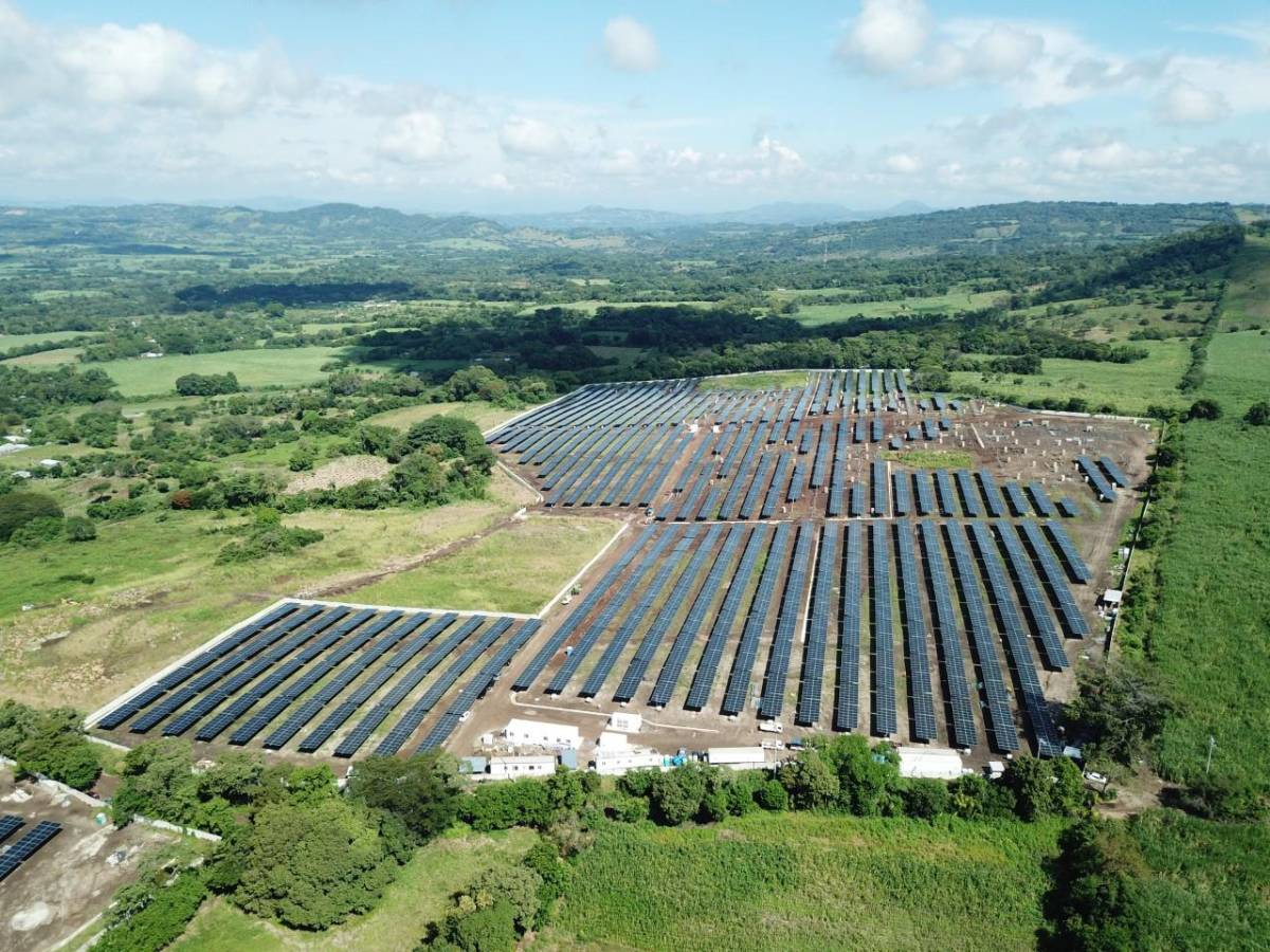 Sol to Sol: MPC starts up El Salvador PV projects totaling 21.3 MW ...
