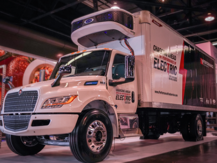 Carrier, Navistar partner with Food Distributor on all-Electric ...