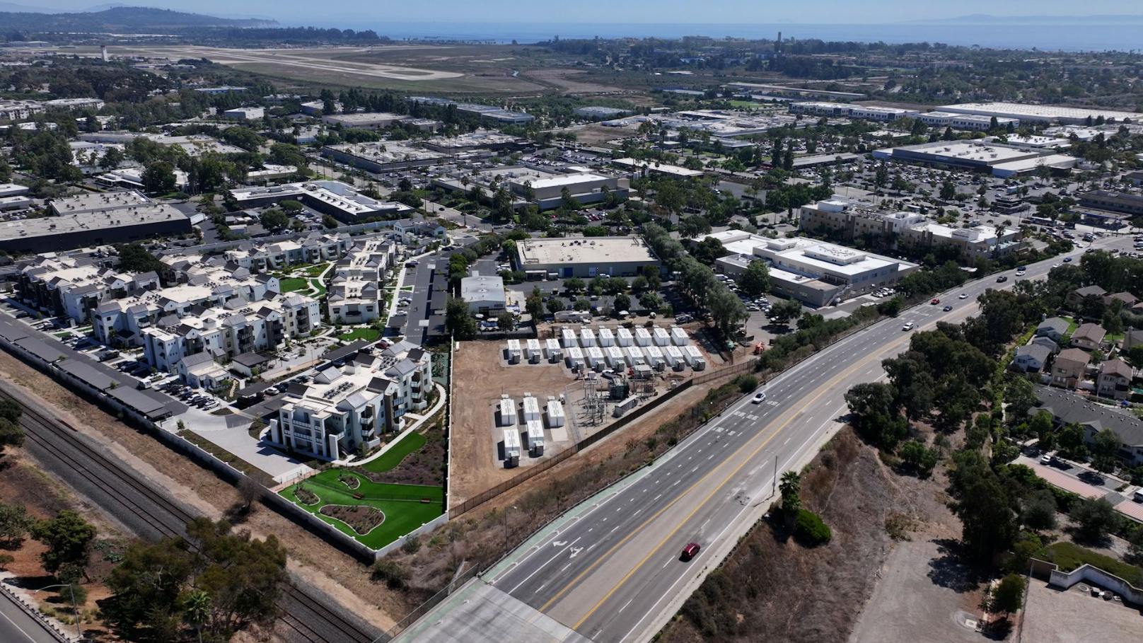 GridStor Unveils 60 MW Lithium-Ion Battery Storage Facility in Santa ...