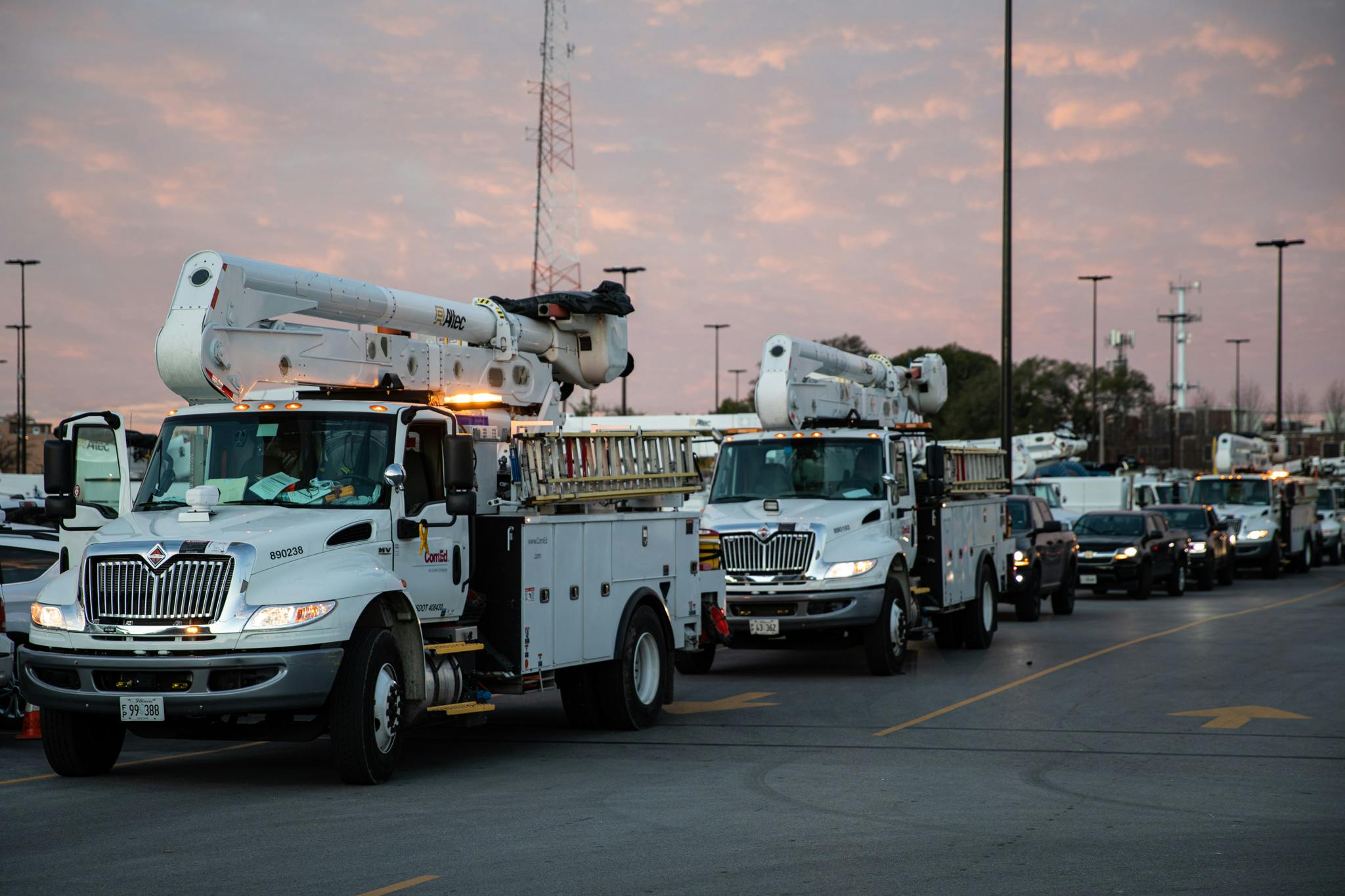 ComEd Deploys All-Electric Bucket Trucks as Part of Initiative to ...