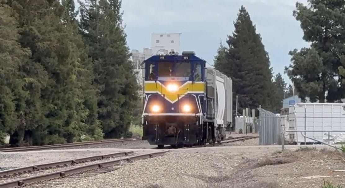 Sierra Northern Railway Successfully Tests H2-Powered Switching ...